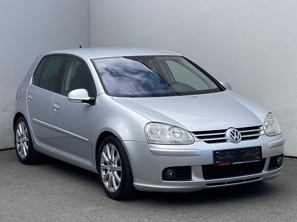 Volkswagen Golf 1.6i benzín | Autobazar AutoESA