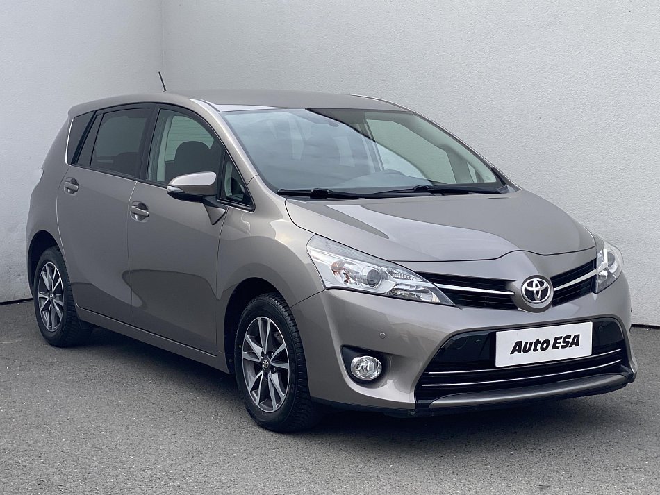 Toyota Verso | NazdarBazar