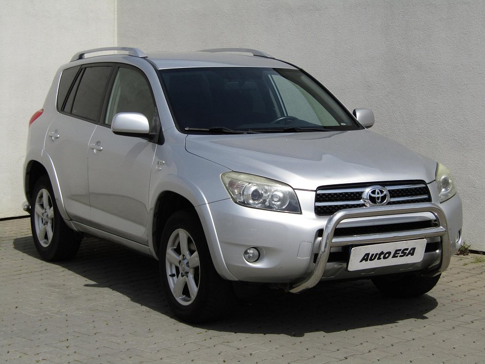 Toyota RAV4 2.2D-CAT 4X4 nafta | Autobazar AutoESA