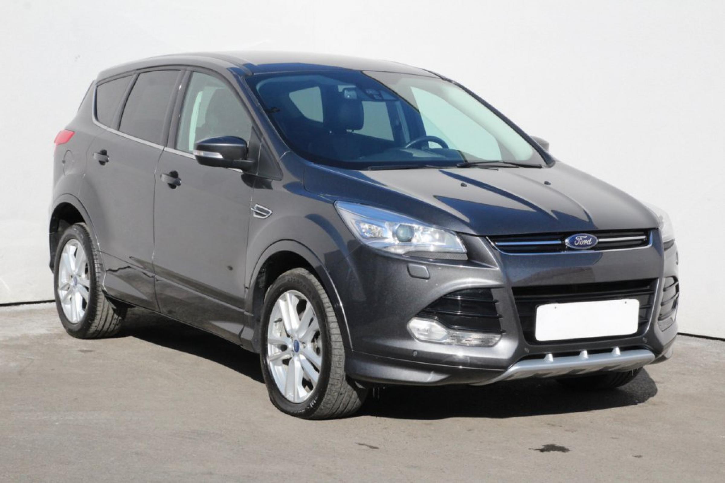 Ford Kuga 1.5T 4X4 benzín | Autobazar AutoESA