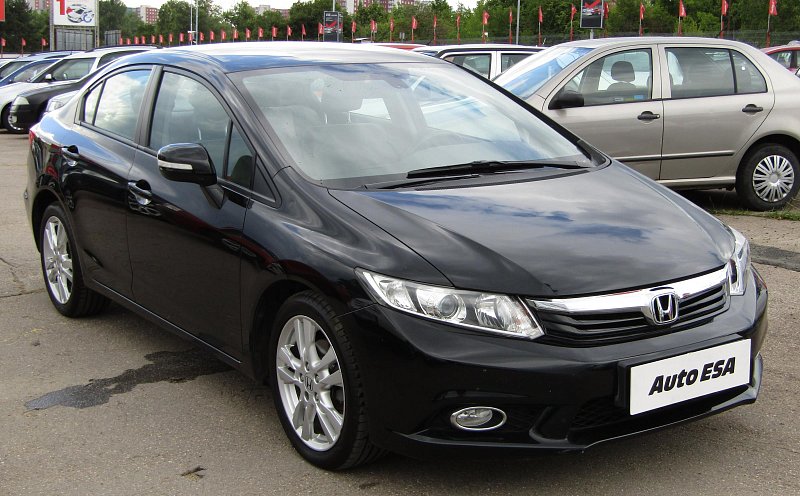 Honda Civic 1.8 i-VTEC benzín | Autobazar Auto ESA